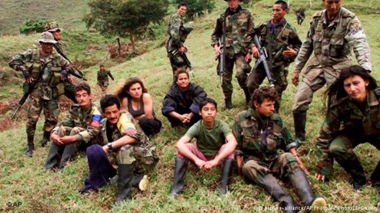 Las FARC recaudan más de 960 millones con sus secuestros